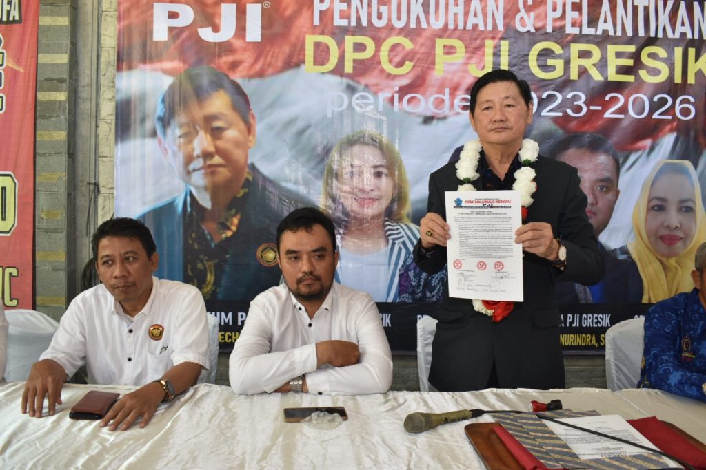 Acara Pengukuhan dan Kepengurusan DPC PJI Gresik. Hartanto Boechori ...