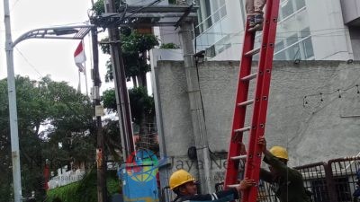 PLN Icon Plus dan Pemkot Surabaya Kolaborasi Tertibkan Kabel Ilegal untuk Tingkatkan Estetika ...